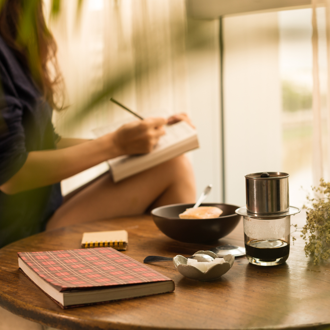 How to Write the Perfect Author Bio - So You Wrote A Book